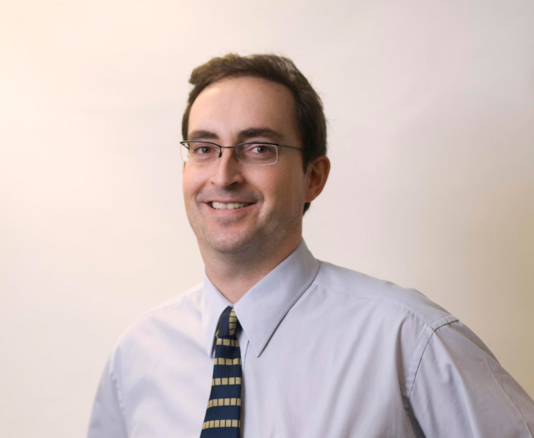 Dr Anthony Pane | Eye Disease & Neuro-Ophthalmology | QEI