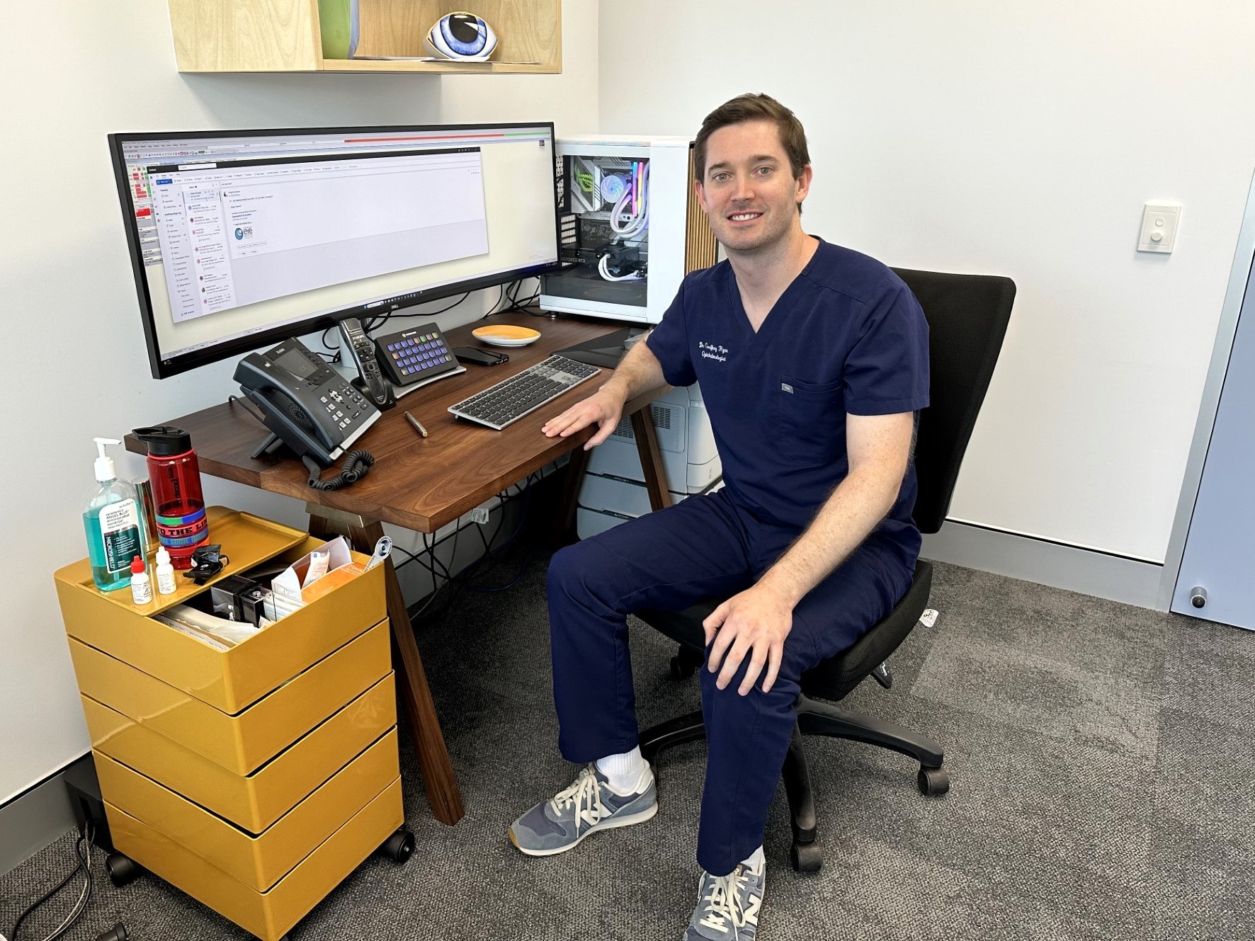 Queensland first glaucoma treatment device | Queensland Eye Institute